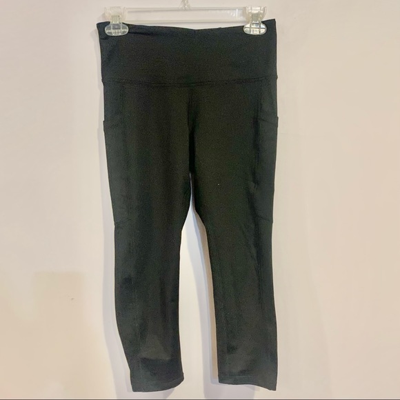 Zella | Pants & Jumpsuits | Zella Black Cropped Leggings | Poshmark